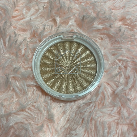 OFRA | Makeup | Ofra Rodeo Drive Highlighter | Poshmark